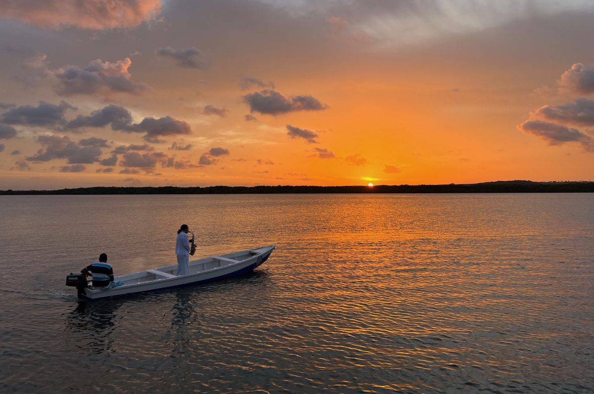 Se encante com o Rio Paraíba ao pôr do sol - Hplus Hotelaria